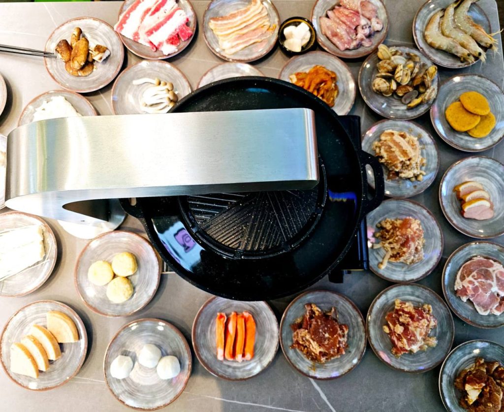 FIRST-EVER CONVEYOR BELT MOOKATA BUFFET FROM $20.90 PER PERSON WITH ...