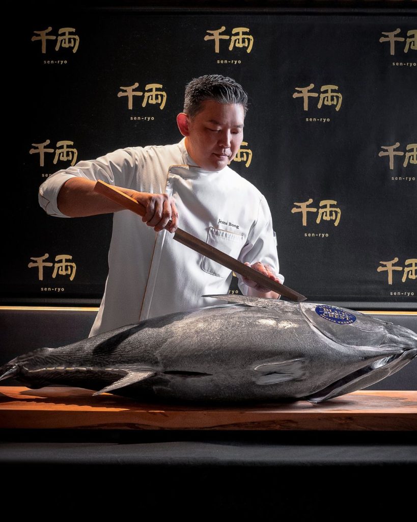 LIVE BLUEFIN TUNA “AUCTION” & CUTTING DEMONSTRATION IN SINGAPORE LETS ...