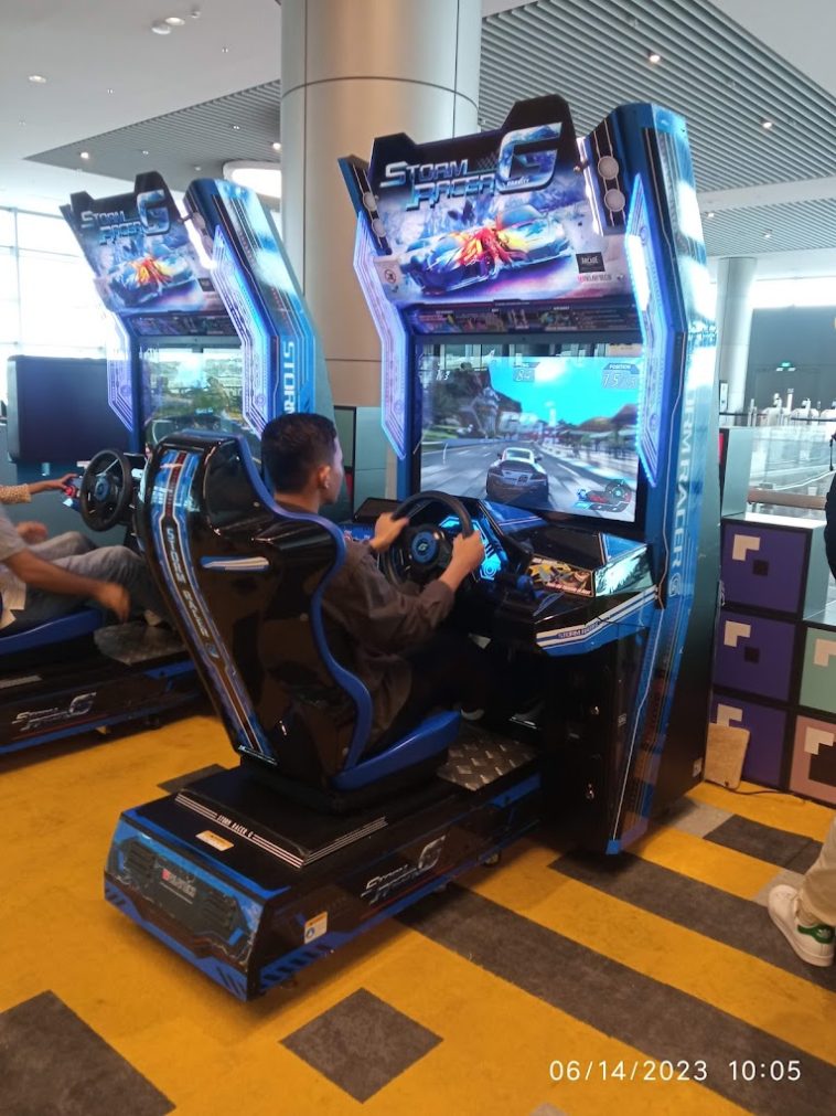 FREE 24-HOUR ARCADE AT CHANGI AIRPORT TERMINAL 4 WITH XBOX, RACING ...