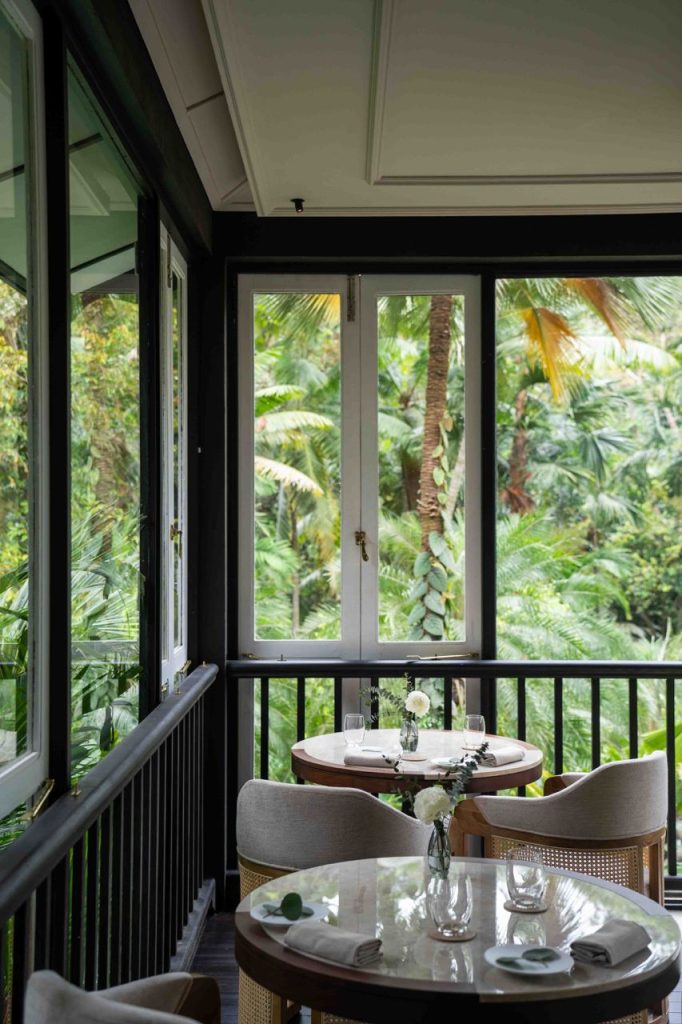 ROIA: LUXE 2-STOREY “GLASSHOUSE” GARDEN RESTAURANT IN A HIDDEN ON A ...