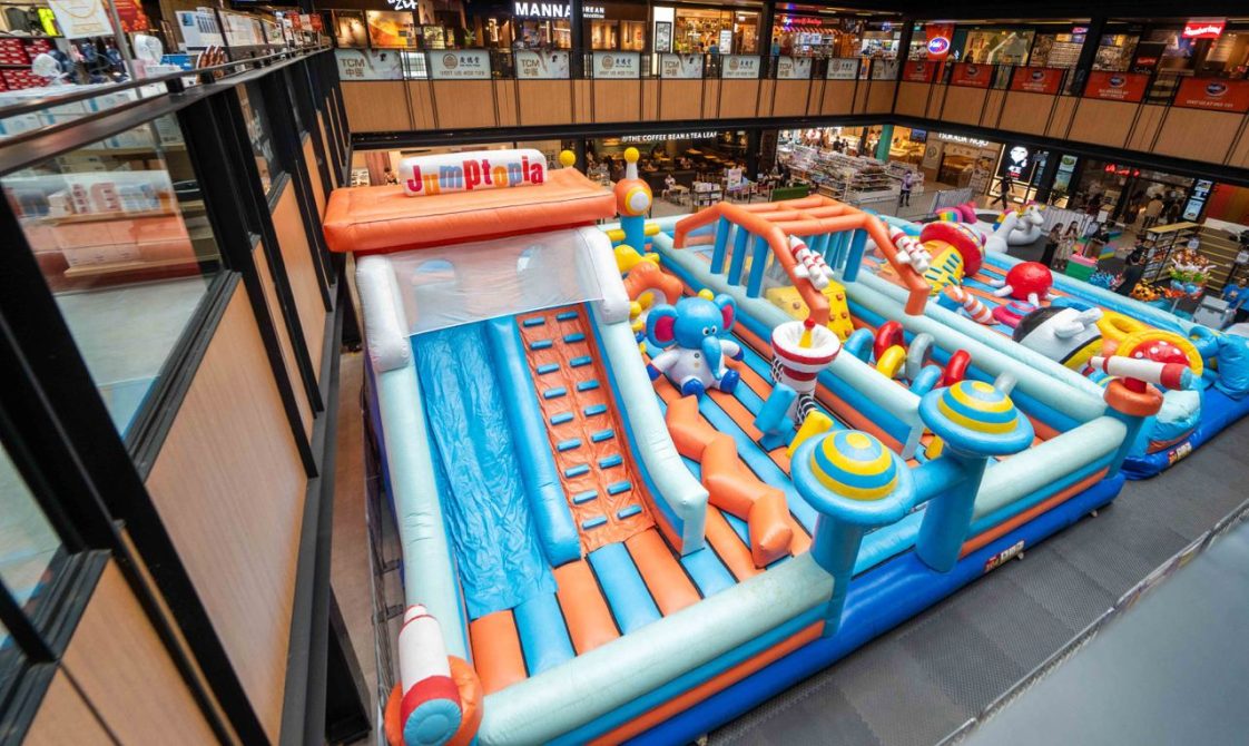 SPACE-THEMED INFLATABLE PLAYGROUND IN PAYA LEBAR WITH GIANT SLIDES ...