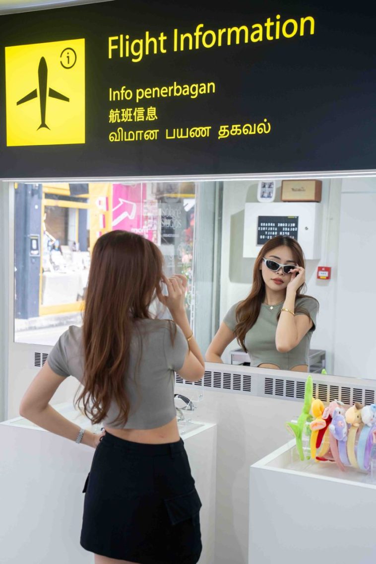 FIRST-EVER AIRPLANE-THEMED PHOTO BOOTH IN SINGAPORE WITH ACTUAL ...