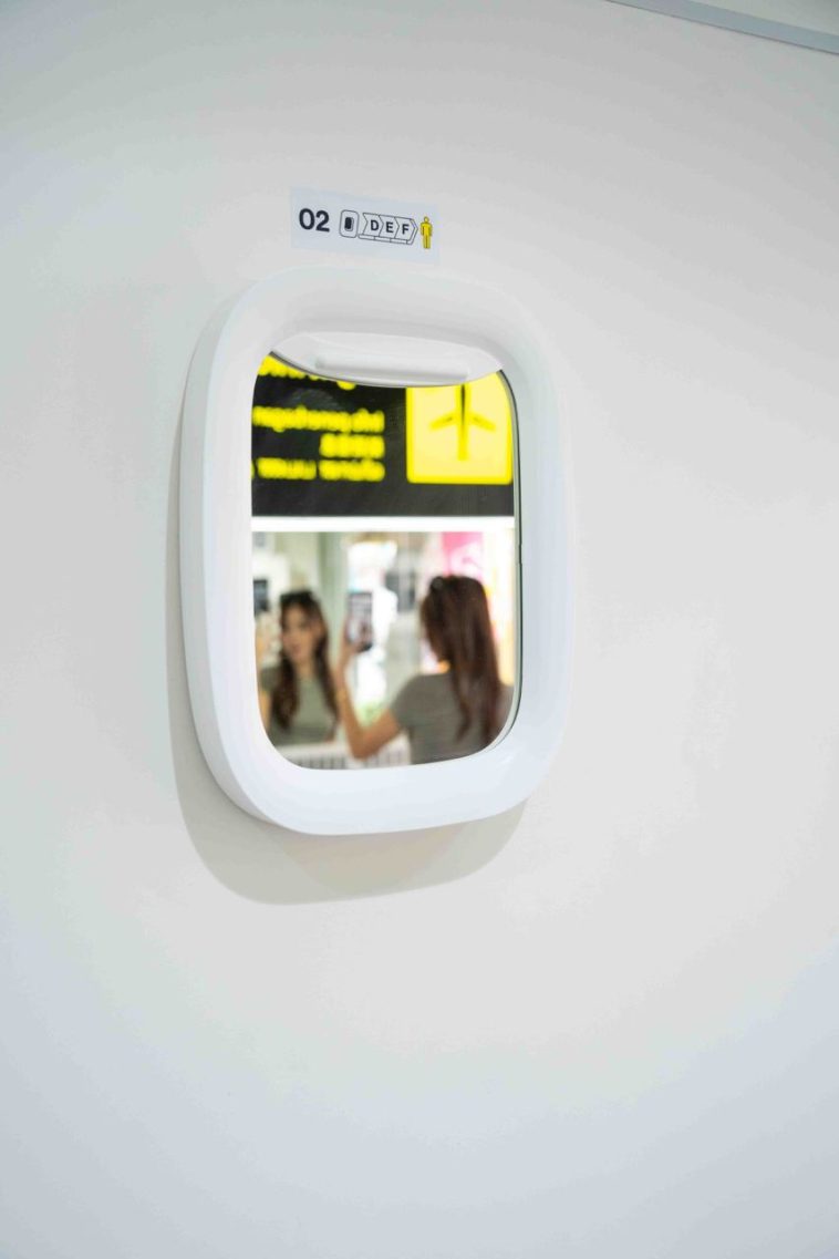 FIRST-EVER AIRPLANE-THEMED PHOTO BOOTH IN SINGAPORE WITH ACTUAL ...