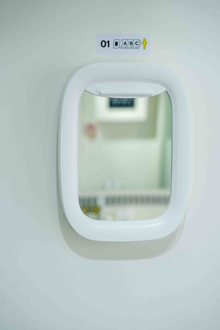 FIRST-EVER AIRPLANE-THEMED PHOTO BOOTH IN SINGAPORE WITH ACTUAL ...