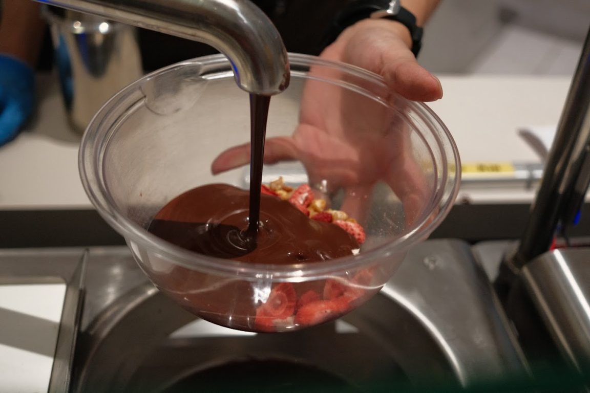 DIY CHOCOLATE BARS FROM FRESH CHOCOLATE TAPS WITH OVER 15 UNLIMITED ...