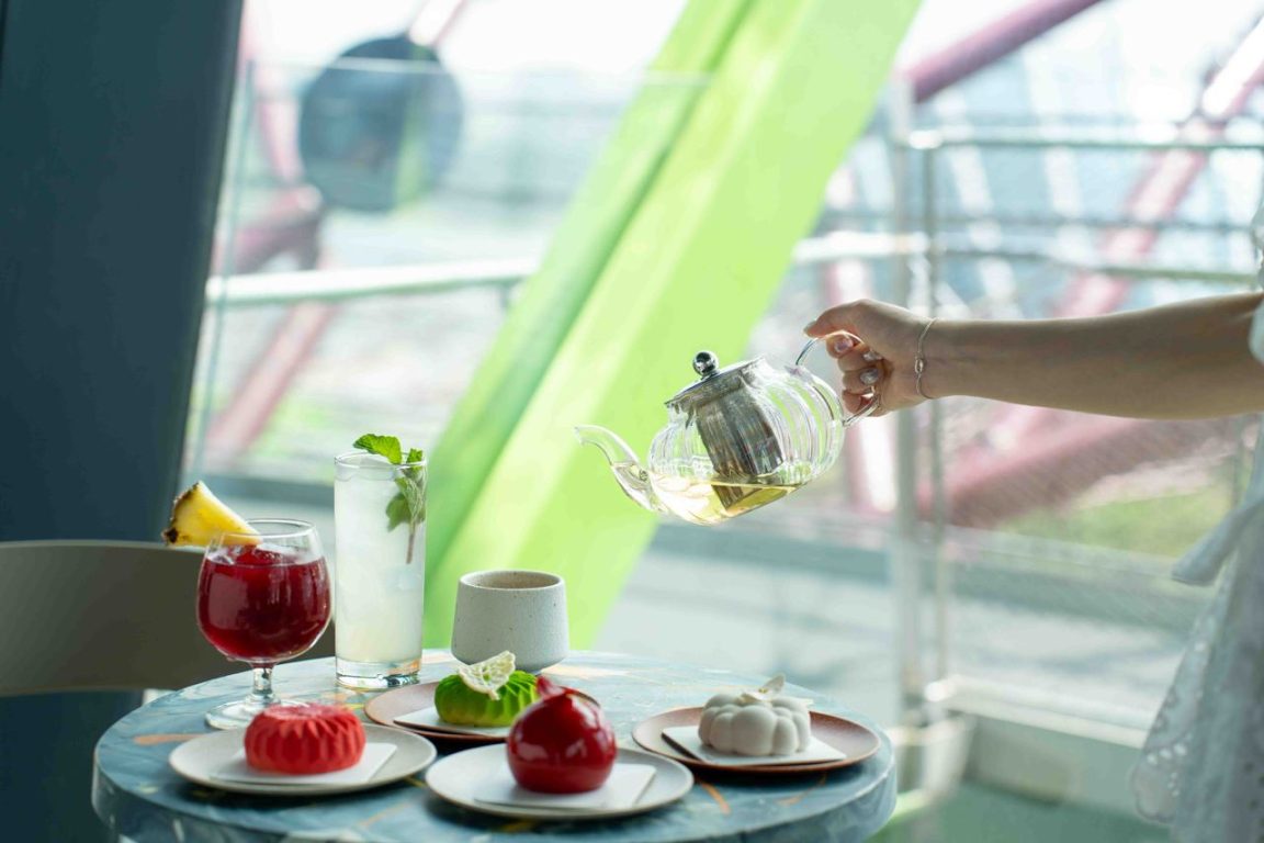 360-DEGREE “GLASSHOUSE” DESSERT CAFÉ BY JANICE WONG ATOP THE SUPERTREE ...