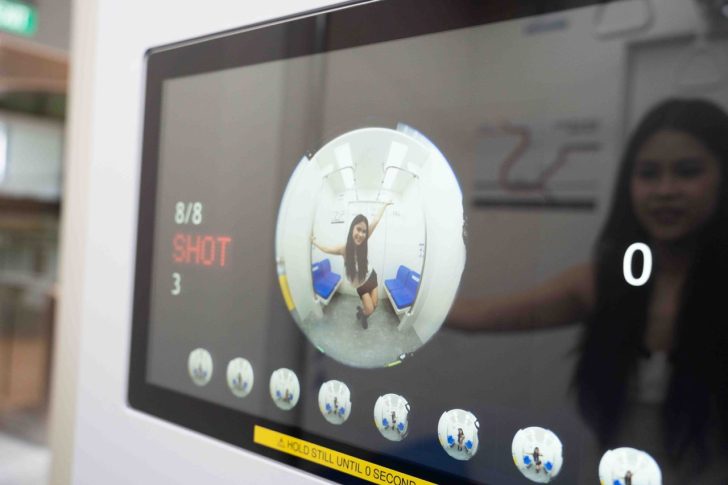 FIRST-EVER MRT-THEMED PHOTO BOOTH IN ORCHARD WITH ACTUAL TRAIN CABINS ...