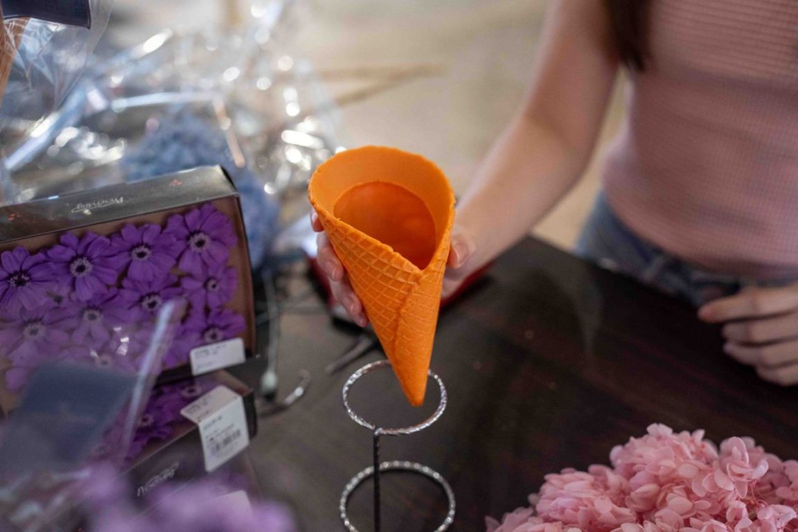 THIS FLORIST IN SINGAPORE SELLS QUIRKY “ICE CREAM” CONE FLOWER BOUQUETS ...