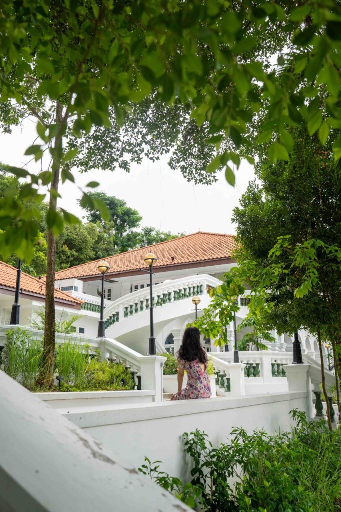 1-FLOWERHILL: STUNNING 2-STOREY VINTAGE BOTANICAL RESTAURANT SITS ATOP ...