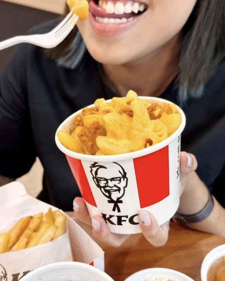 KFC’S UNLIMITED FRIED CHICKEN BUFFET IS BACK WITH FREE FLOW FRIED ...