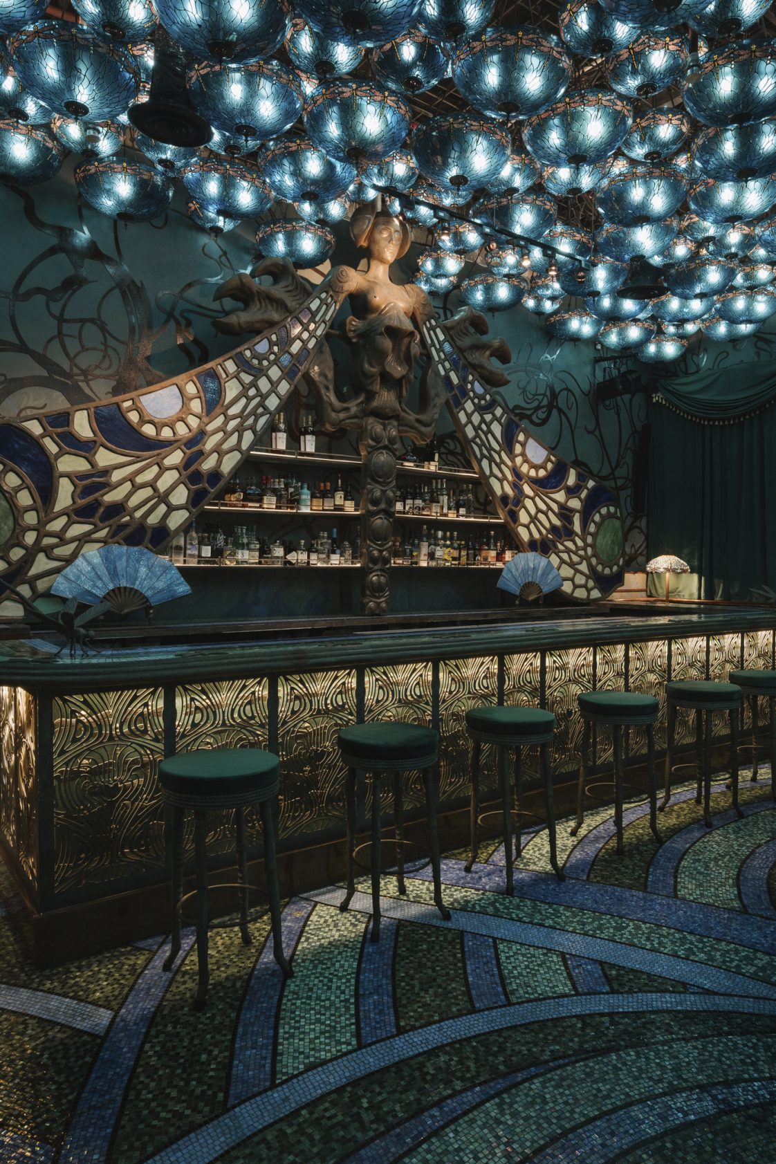 DREAMY FAIRY-INSPIRED COCKTAIL BAR IN SINGAPORE WITH BAR COUNTER SHAPED ...