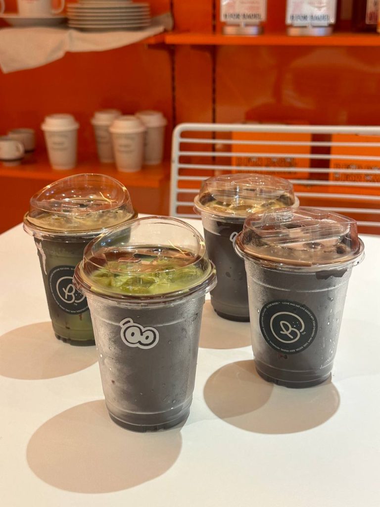 VIRAL “CRACKING” CHOCOLATE LATTES YOU HAVE TO SQUEEZE TO DRINK ARE NOW ...