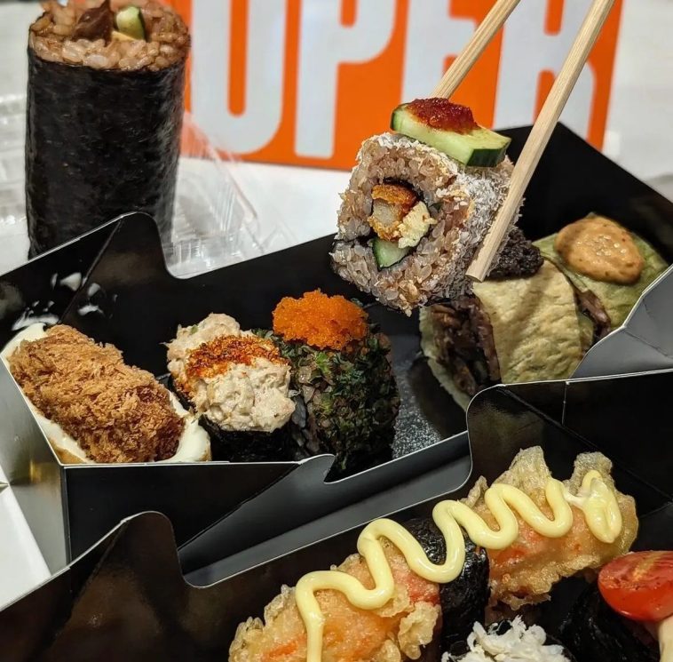 HALAL MIX & MATCH SUSHI KIOSK IN TAMPINES MALL HAS UNIQUE SUSHI ...