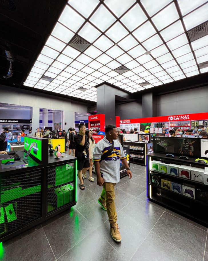 NEW MEGA BRANDED GAMING & TOY STORE IN JOHOR BAHRU HAS POPMART, BANDAI ...