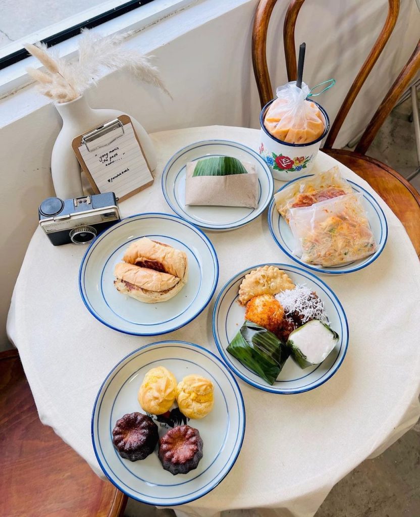 VIRAL BREAKFAST CAFÉ IN JOHOR BAHRU HAS BUFFET-STYLE DESSERTS & SNACKS ...