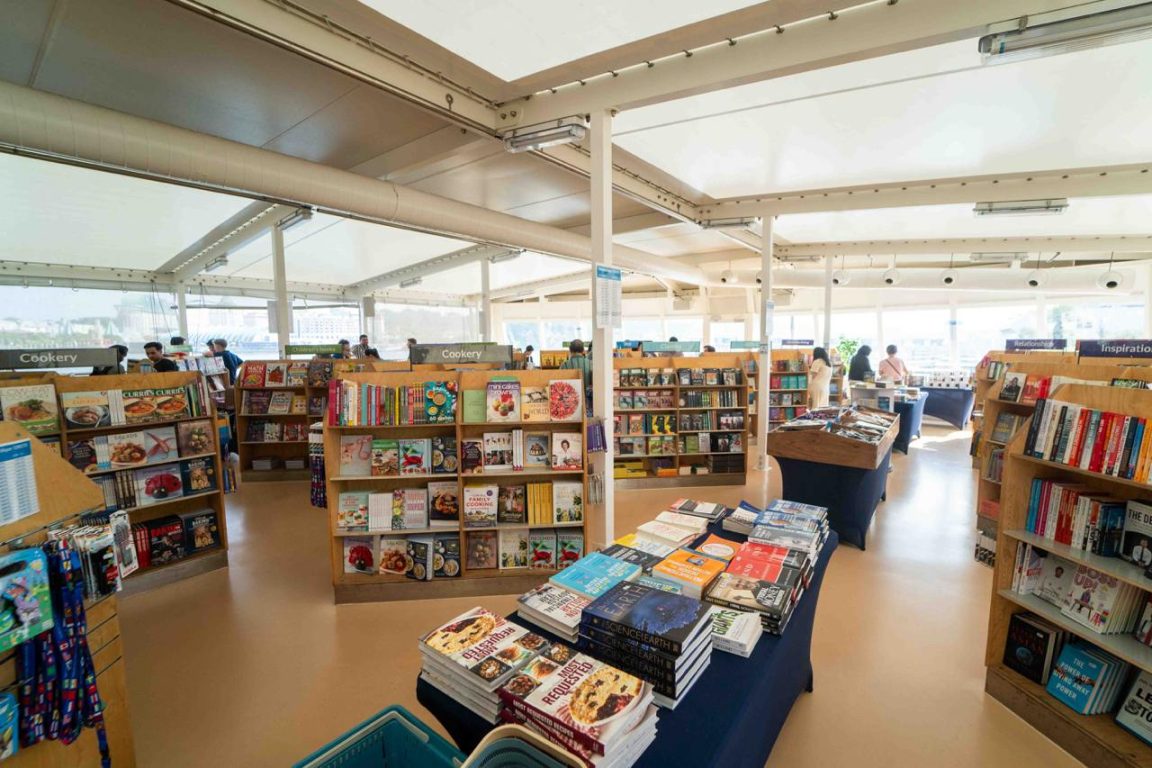 THIS FLOATING BOOKSTORE & CAFÉ IS NOW IN SINGAPORE WITH FREE ADMISSION ...