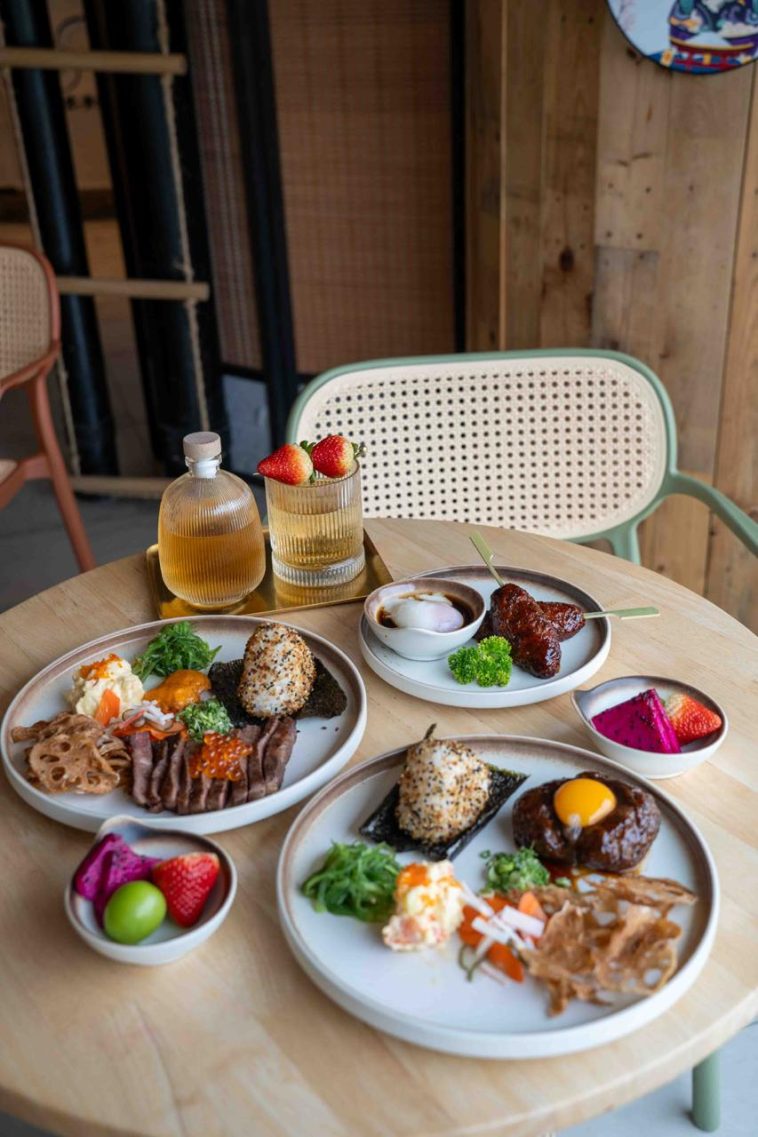 SCENIC JAPANESE CAFÉ WITH WATERFRONT VIEWS HAS EDIBLE “DISHWASH SPONGE ...