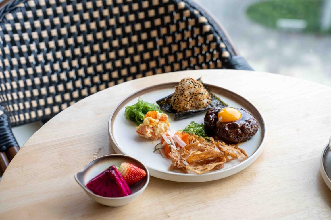 SCENIC JAPANESE CAFÉ WITH WATERFRONT VIEWS HAS EDIBLE “DISHWASH SPONGE ...