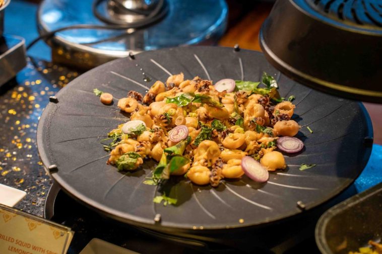 1-FOR-1 BANGKOK-INSPIRED SEAFOOD BUFFET AT M HOTEL HAS “VOLCANO” PORK ...