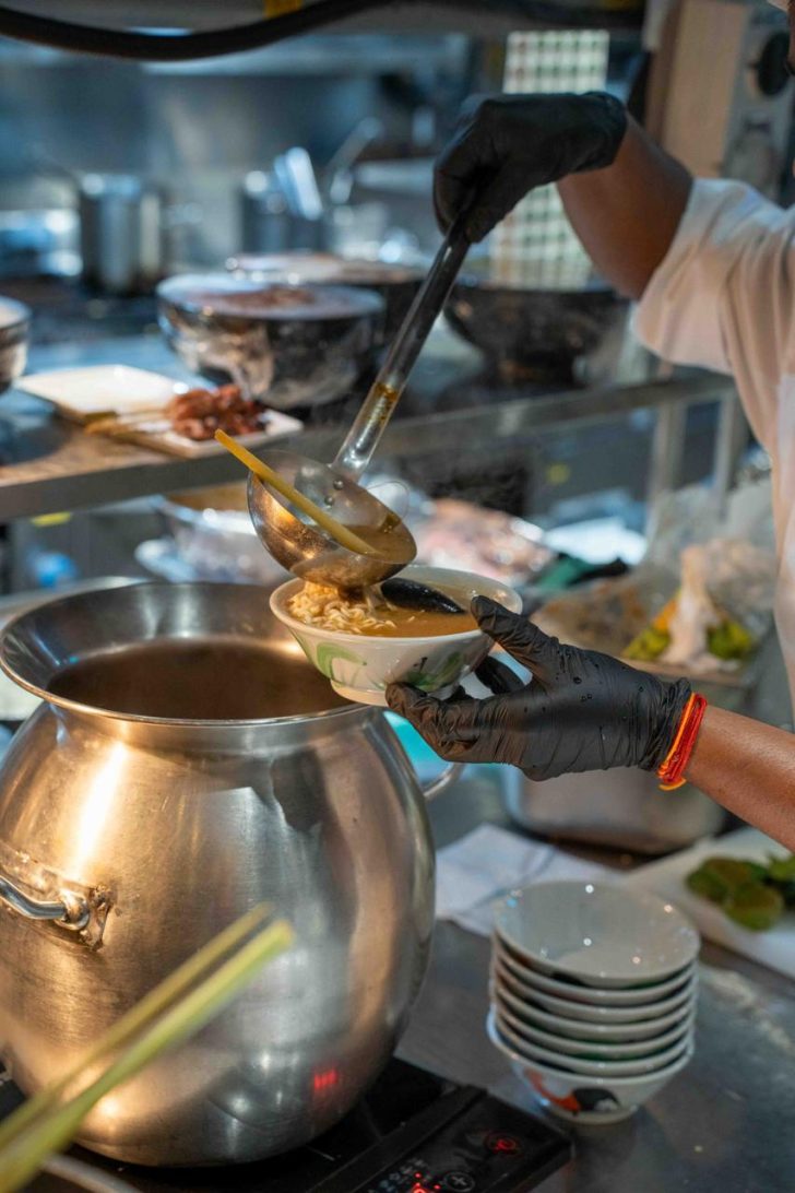 1-FOR-1 BANGKOK-INSPIRED SEAFOOD BUFFET AT M HOTEL HAS “VOLCANO” PORK ...