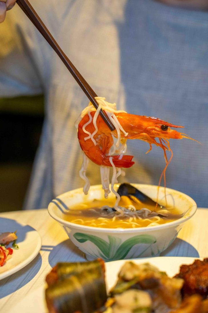 1-FOR-1 BANGKOK-INSPIRED SEAFOOD BUFFET AT M HOTEL HAS “VOLCANO” PORK ...