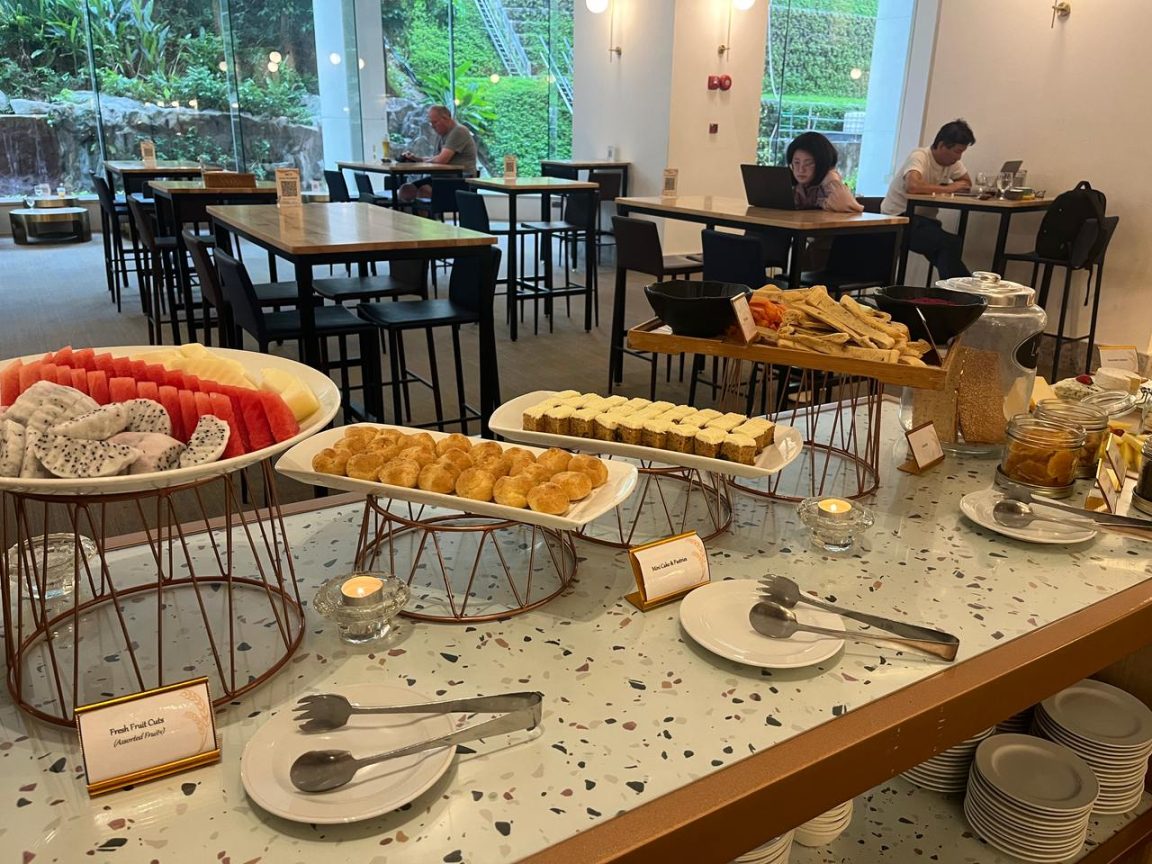 NEW $25++ PER PERSON “COCKTAIL” BUFFET AT FURAMA RIVERFRONT WITH ...