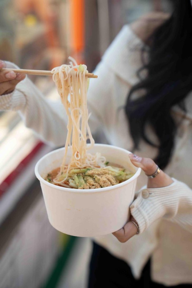 THIS NEW ROVING FOOD FESTIVAL HAS GIANT LIFE-SIZED JENGA, KOREAN SPICY ...