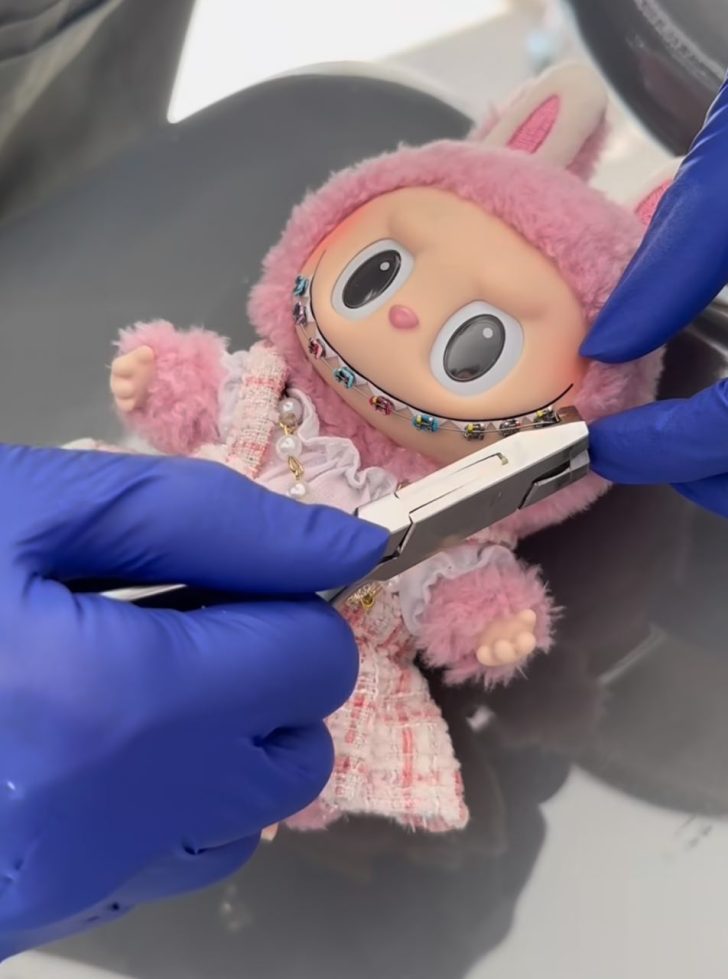 THIS DENTAL CLINIC IN SINGAPORE INSTALLS ACTUAL BRACES FOR YOUR LABUBU ...
