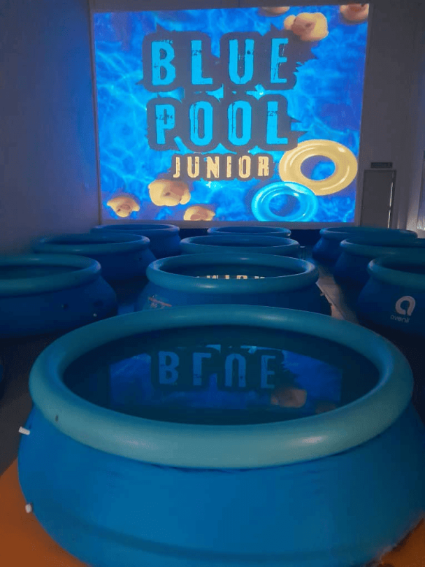 THIS CINEMA IN MALAYSIA LETS YOU SOAK IN PRIVATE “SWIMMING POOLS” WHILE ...