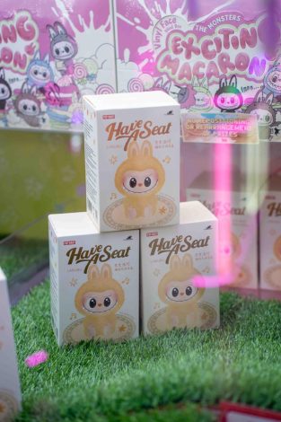 THIS ARCADE HAS THE LARGEST COLLECTION OF LABUBU CLAW MACHINES IN ...