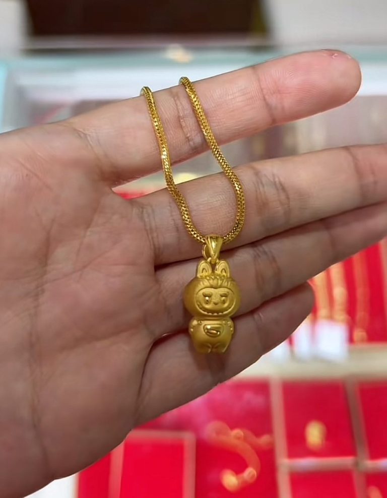 CUSTOM 24K GOLD LABUBU CHARMS & PENDANTS AT THIS JEWELLERY STORE IN ...