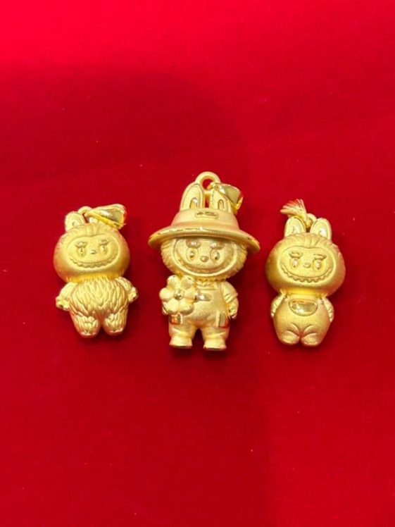 CUSTOM 24K GOLD LABUBU CHARMS & PENDANTS AT THIS JEWELLERY STORE IN ...