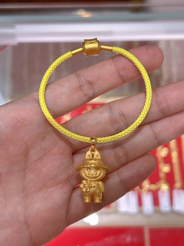 CUSTOM 24K GOLD LABUBU CHARMS & PENDANTS AT THIS JEWELLERY STORE IN ...