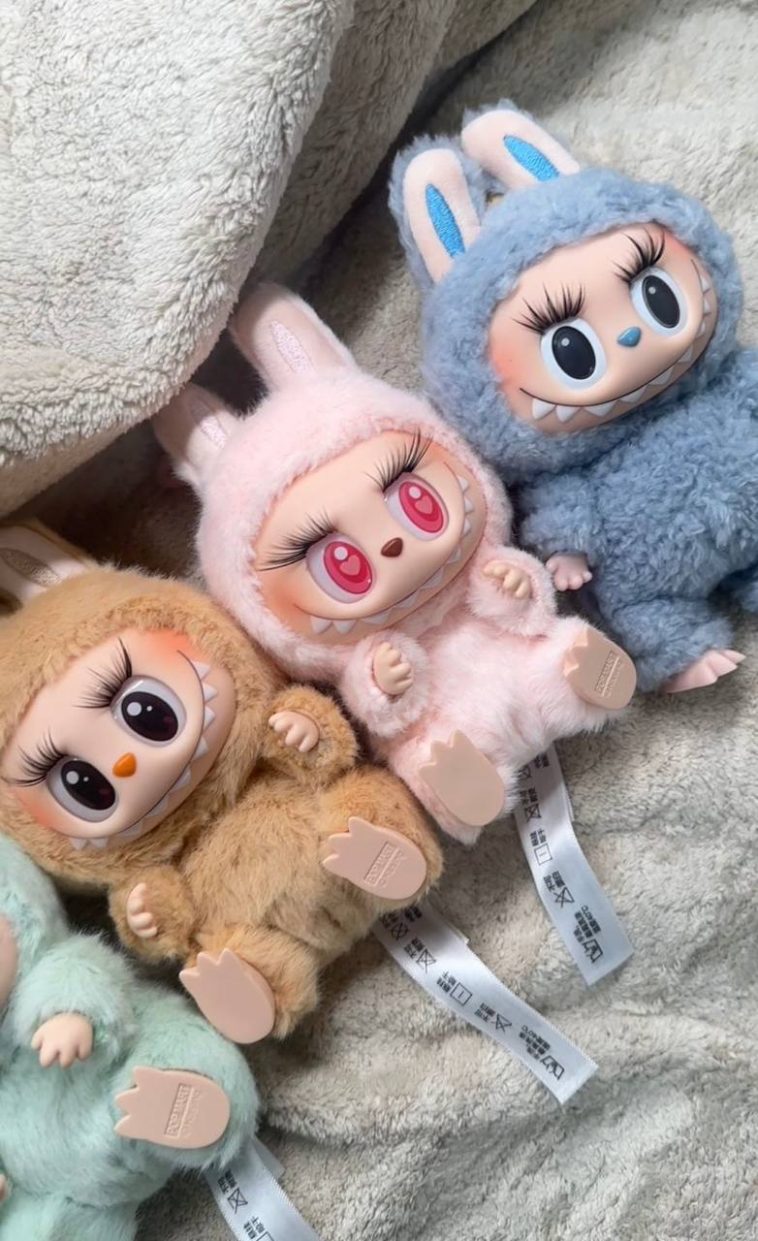 VIRAL EYELASH EXTENSION SERVICE FOR YOUR LABUBU NOW AVAILABLE AT THIS ...