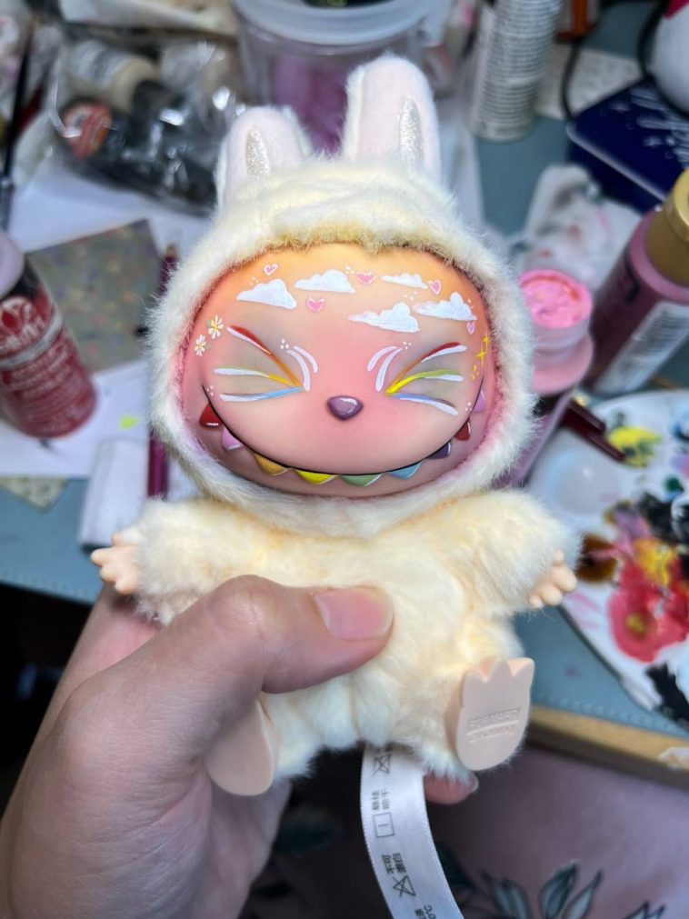 CUSTOM LABUBU “BEAUTY SERVICES” WITH FACE MAKEUP & BODY PAINT IN ...