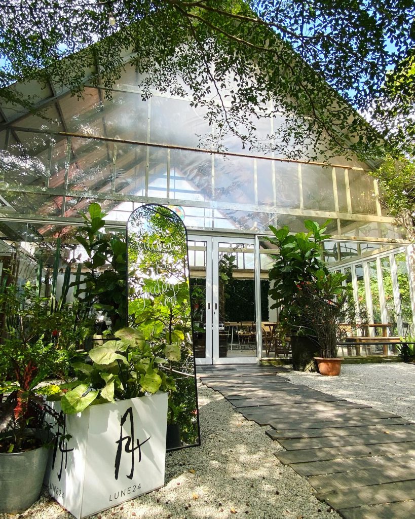 GLASSHOUSE CAFÉ IN JOHOR BAHRU HIDDEN IN A GARDEN WITH AESTHETIC ...