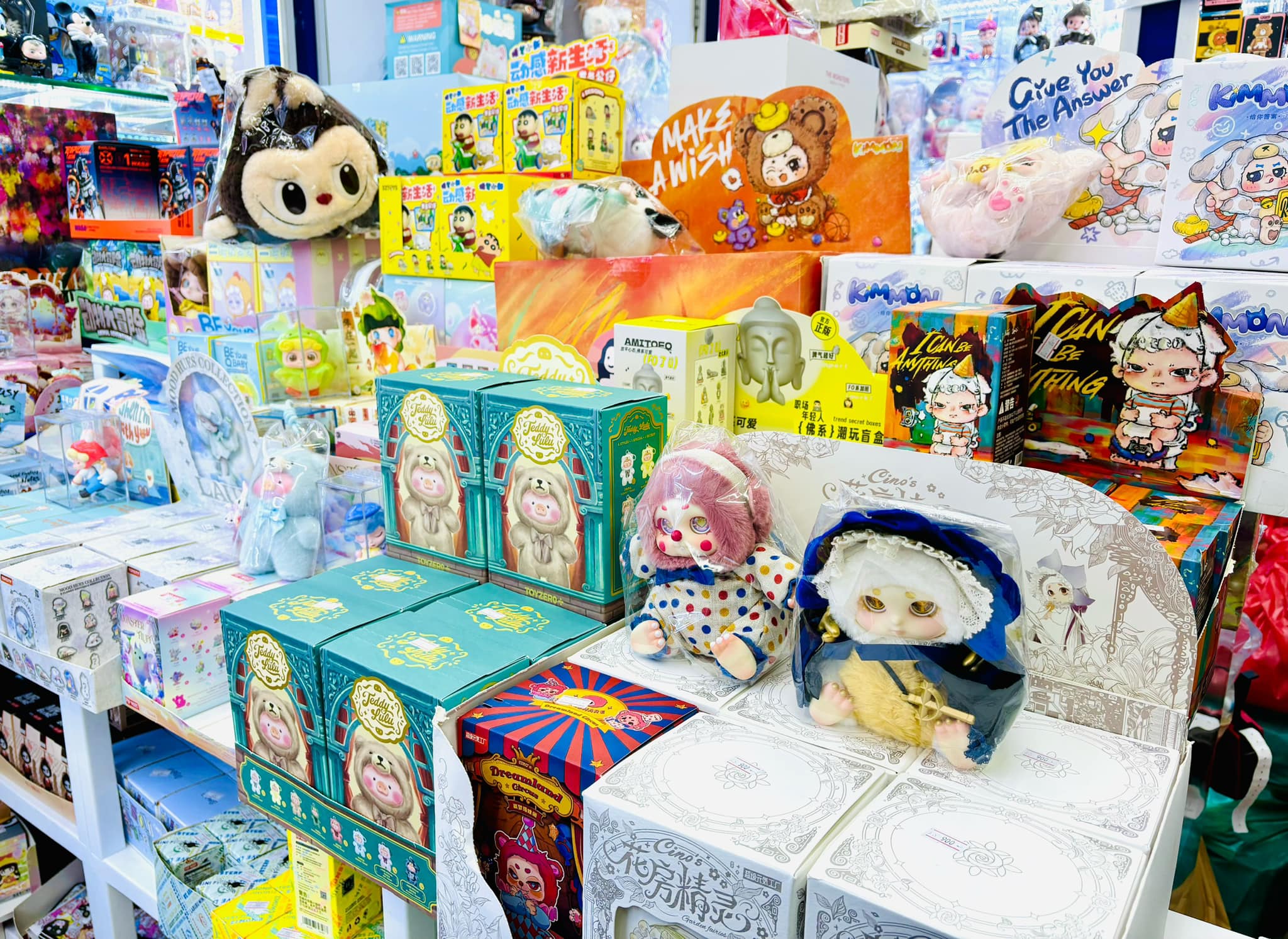 MEGA 6-STOREY BLIND BOX & ART TOY SHOPPING MALL IN BANGKOK WITH OVER ...