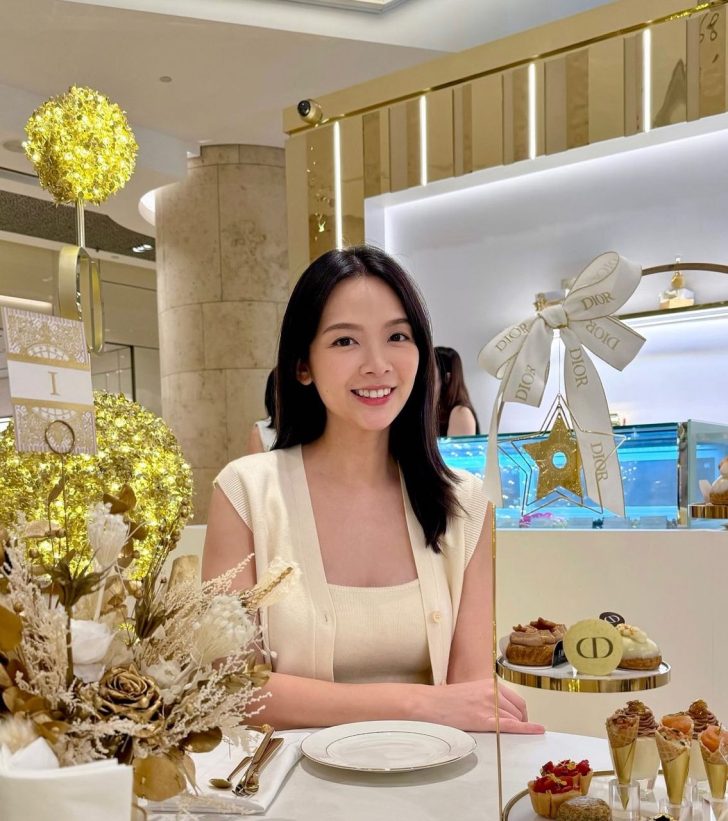 DIOR CAFÉ POP-UP AT ION ORCHARD WITH DIOR-INSPIRED HIGH TEA , ÉCLAIRS ...
