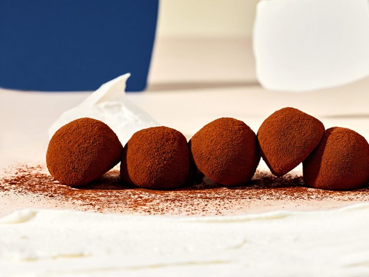 FAMOUS JAPANESE SNOWSAND “MILK SANDWICH COOKIES” & “SNOWBALL” TRUFFLES ...