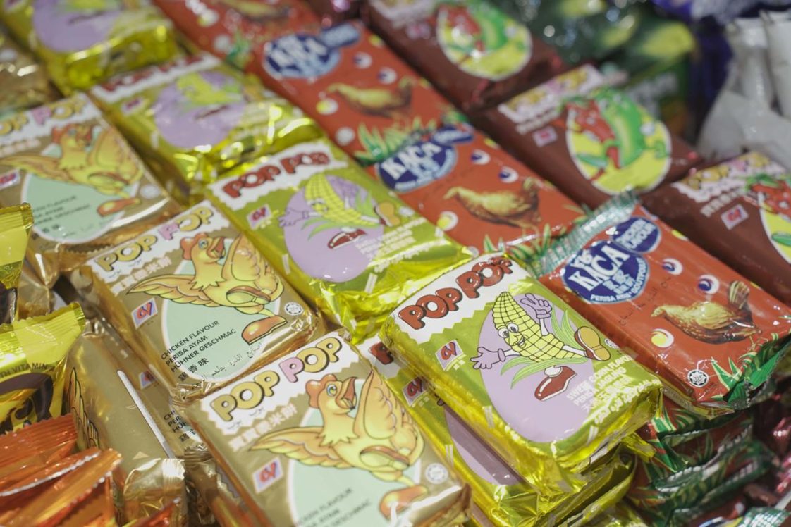 MEGA RETRO SNACK STORE IN SINGAPORE HAS OVER 500 NOSTALGIC CHILDHOOD ...