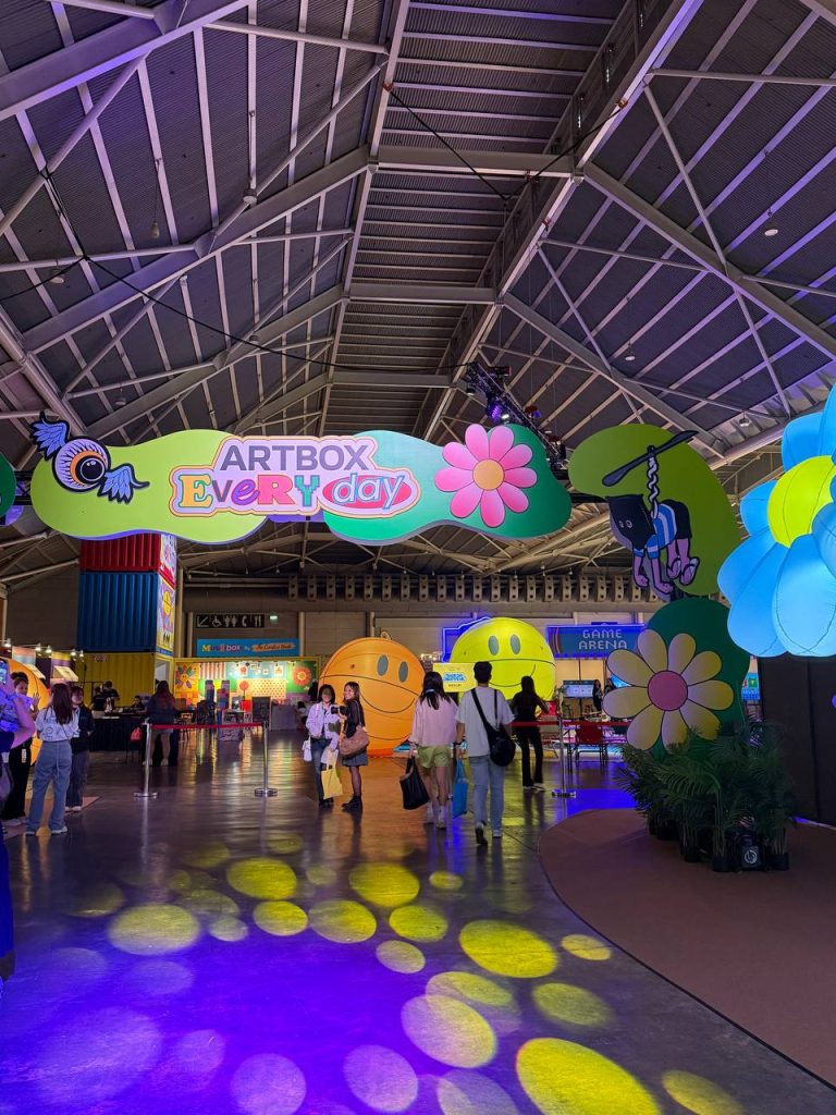 ARTBOX EVERYDAY 2025: OVER 300 VENDORS, FOOD FROM $2, FREE PHOTOBOOTH & NINTENDO GAMES! - Shout