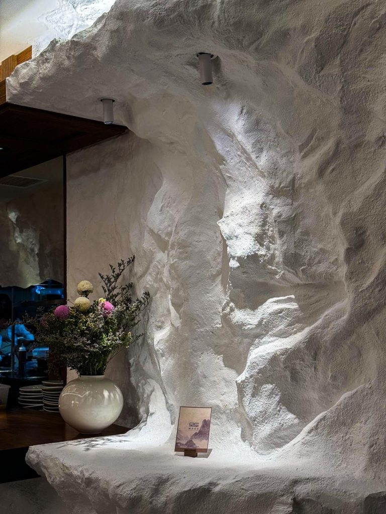 MODU: FIRST-EVER KOREAN SAMGYETANG SPECIALTY RESTAURANT HAS BLACK ...