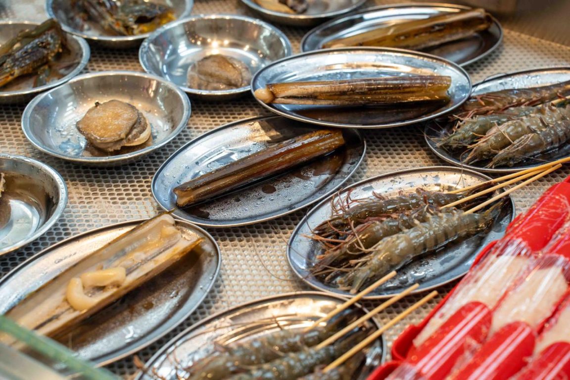 SINGAPORE’S FIRST LIVE SEAFOOD MARKET HOTPOT: PICK YOUR OWN CRABS ...