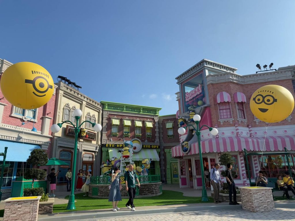 MINION LAND SINGAPORE IS NOW OPEN WITH IMMERSIVE MINION-THEMED RIDES ...