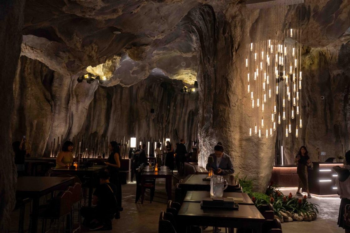 CAVERN RESTAURANT: SINGAPORE’S FIRST & ONLY CAVE-INSPIRED RESTAURANT ...