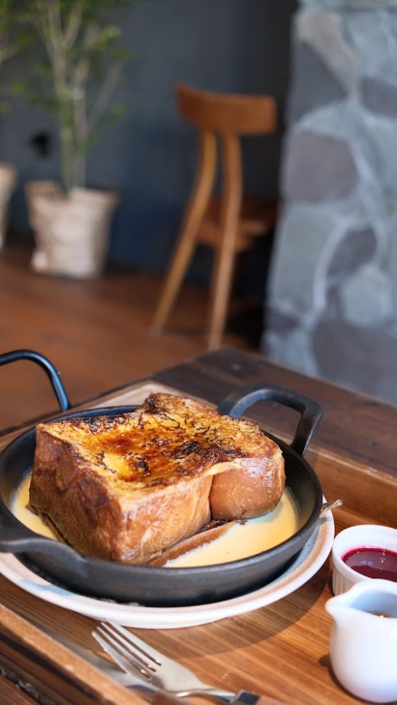 FAMOUS STANDARD BREAD BAKERY & CAFÉ FROM KOREA WITH LAYERED “TISSUE ...