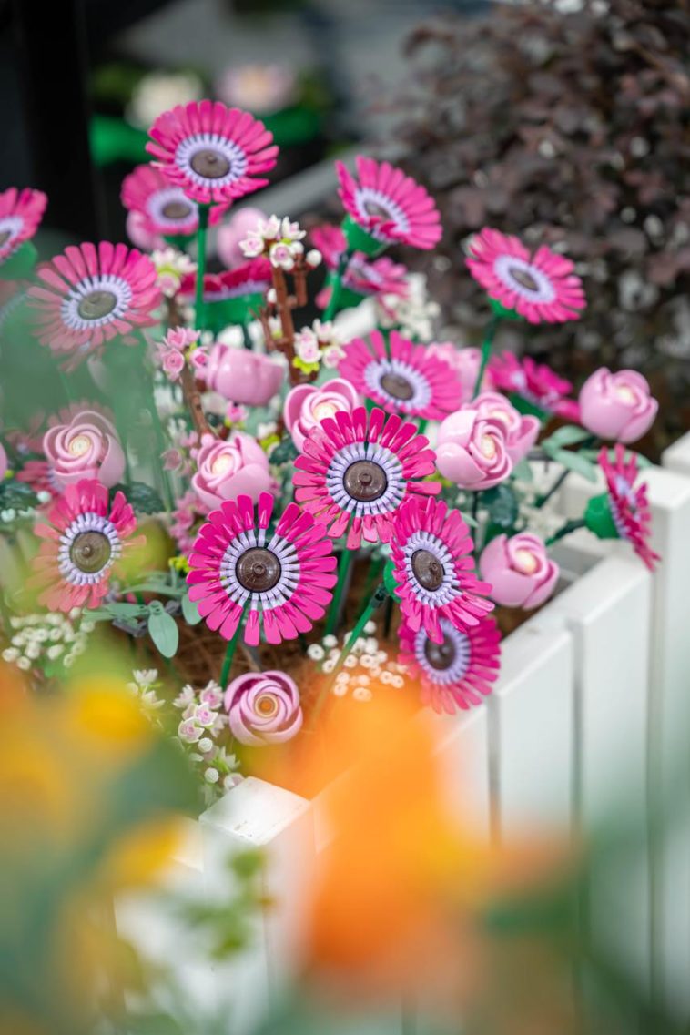 WORLD’S FIRST LEGO FLOWER GARDEN AT LEGOLAND MALAYSIA WITH FLOWERS ...