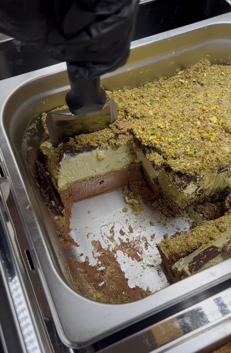 VIRAL KUNAFA GELATO CAKE & DUBAI CHOCOLATE “CRACKING” MILKSHAKES AT ...