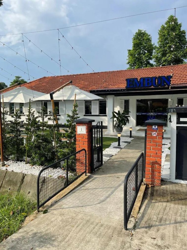 NEW COLONIAL-STYLE HALAL SEAFOOD RESTAURANT LETS YOU PICK LIVE-CAUGHT ...