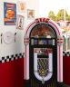 FIRST-EVER AMERICAN DINER-THEMED PHOTOBOOTH IN SINGAPORE HAS RETRO ...